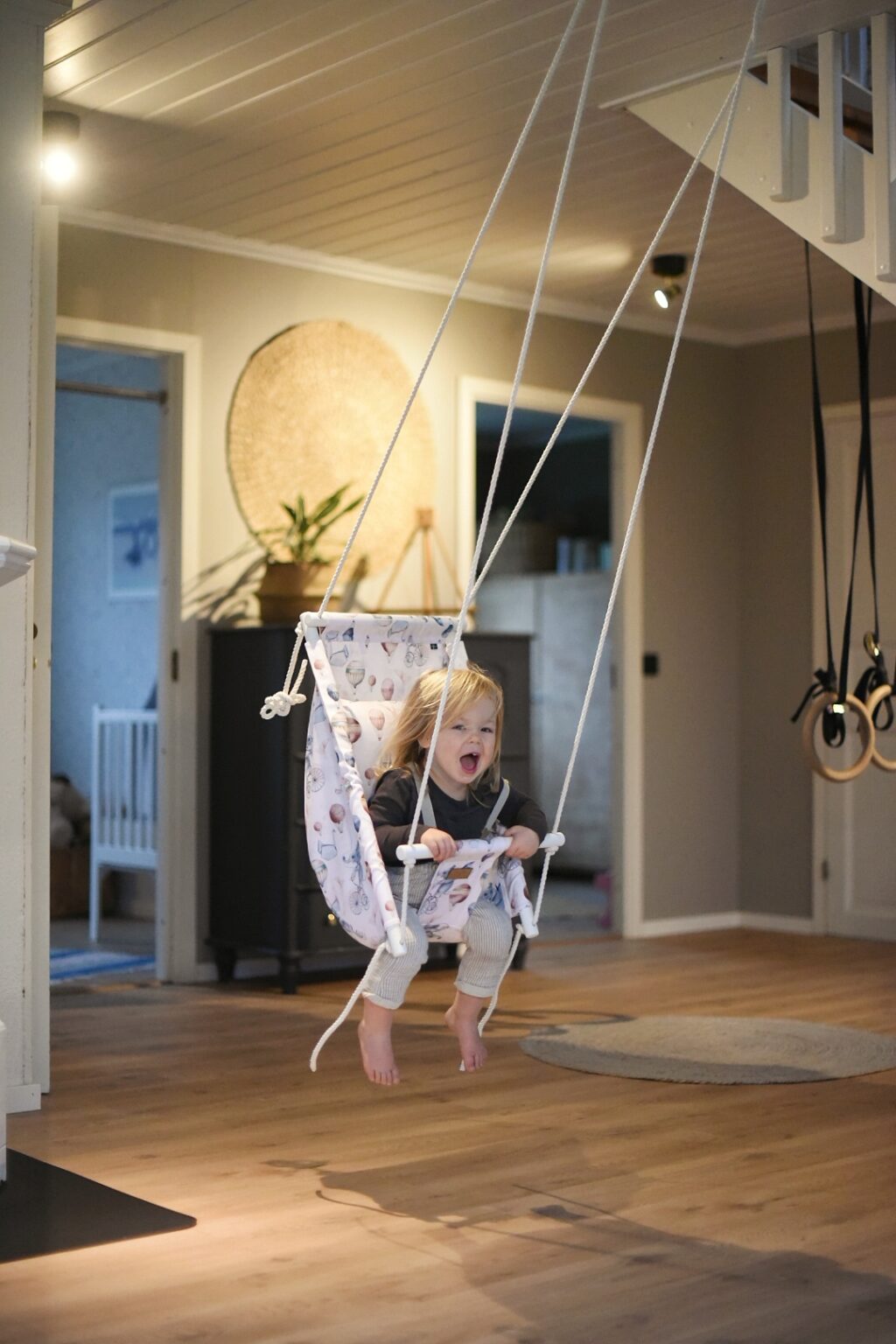 Rengöring & skötsel av babygunga i trä - VideungofSweden.com